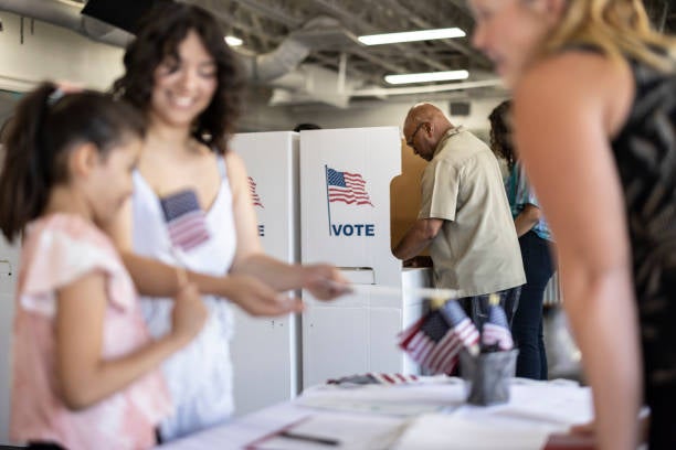 People voting at the local community center | Tulane Undergraduate Assembly